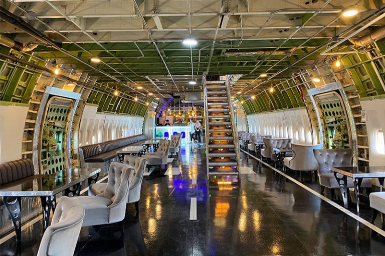 '747 Cafe' คาเฟ่เครื่องบินลำใหญ่ที่สุดในโลก จุดหมายท่องเที่ยวใหม่ของคน ...