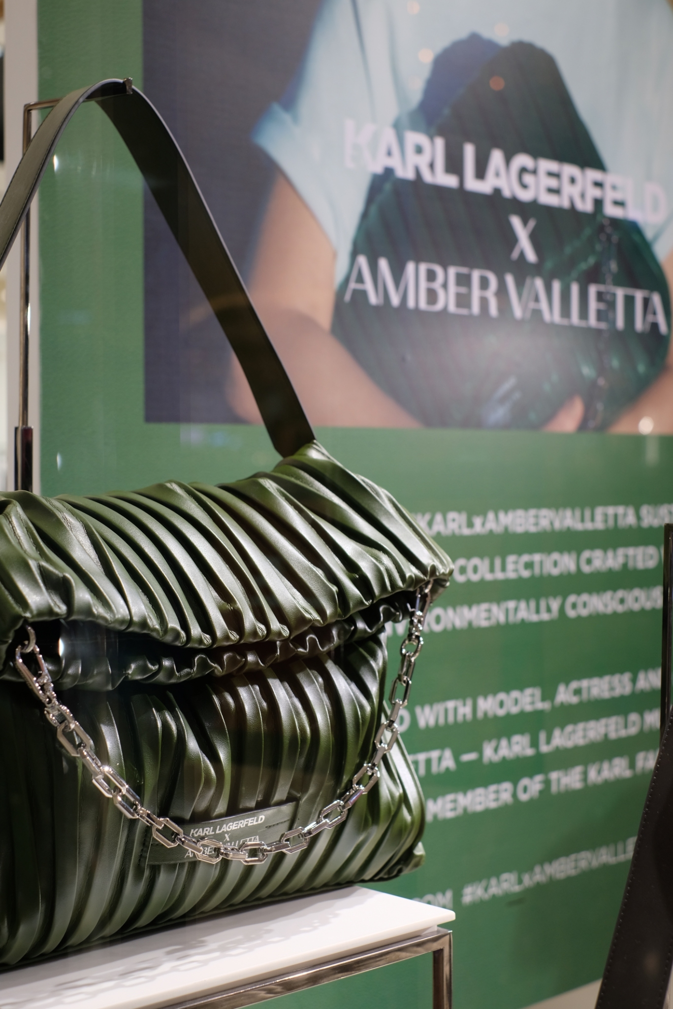 KARL LAGERFELD X AMBER VALLETTA คอลเล็กชั่นเป็นมิตรต่อธรรมชาติ ...