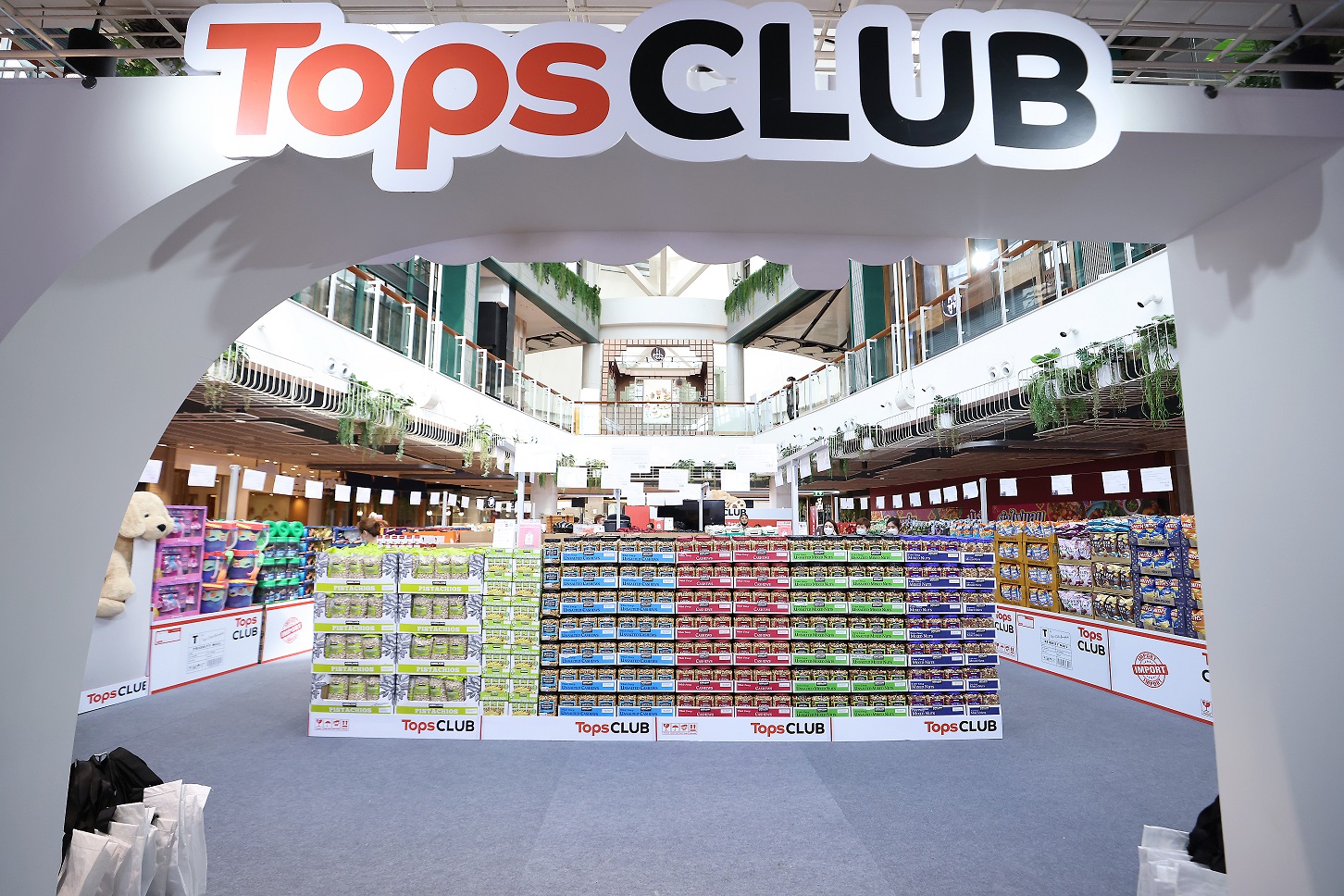 ‘ท็อปส์’ เปิดประสบการณ์ช้อปปิ้งสุดเอ็กซ์คลูซีฟแห่งแรกของไทย ณ ‘Tops CLUB’ Pop-up Store ...